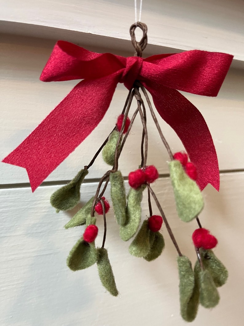 Felt Mistletoe, Christmas Decoration, Farmhouse Style, Artificial ...