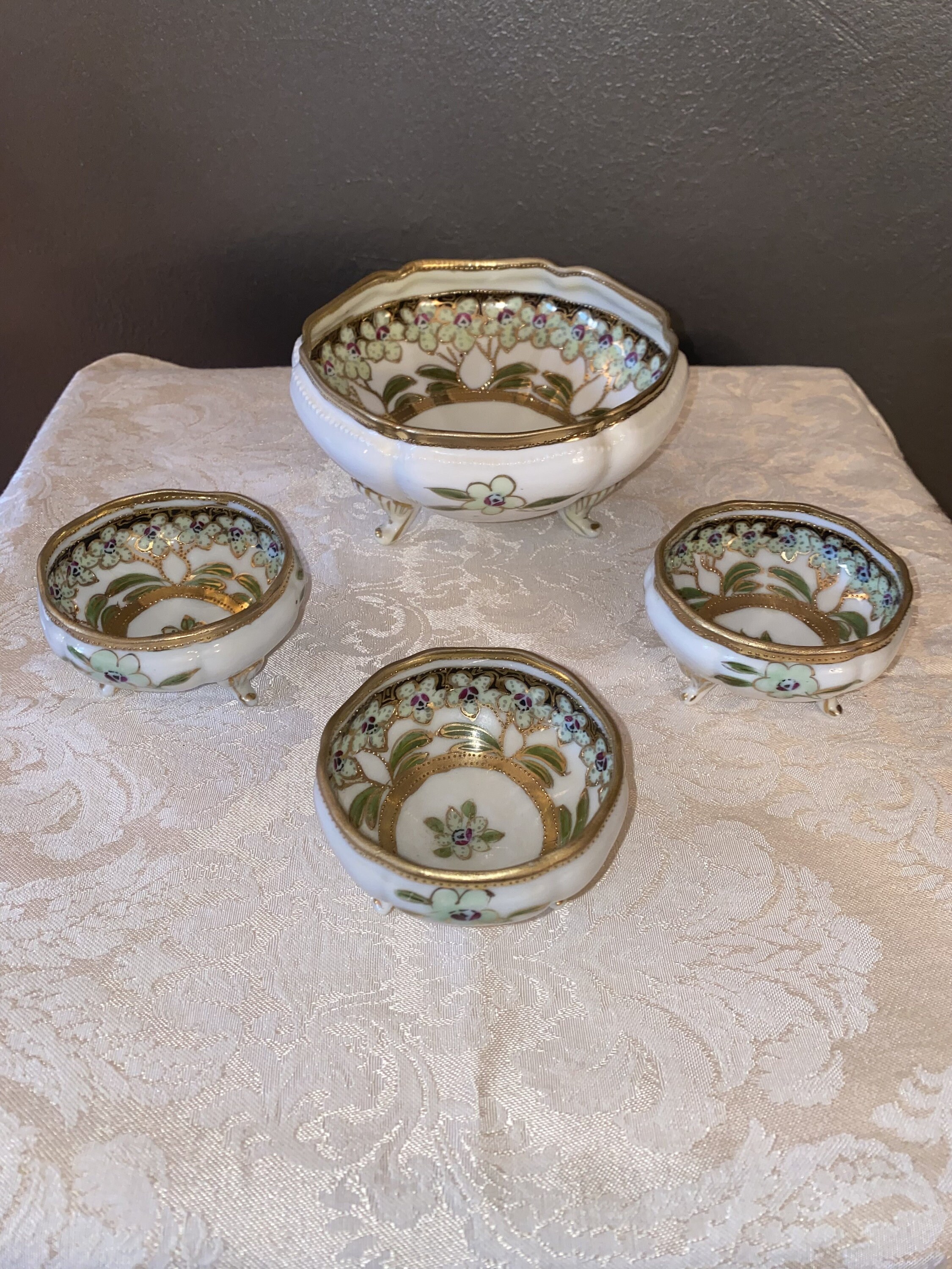 RARE Vintage Hand Painted Nippon Gilded Moriage 3-footed Dessert and ...