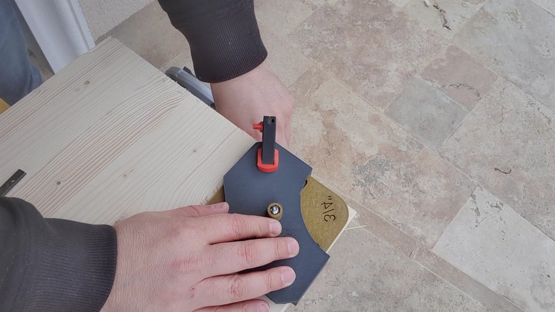 Radius Jig Router With 16 Different Radiuses and 4 Chamfers 3D Print ...