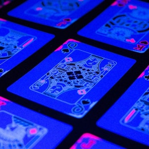 Chris Cards ® V1 Playing Cards - Cardistry, Magic Cards With the Glow ...
