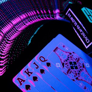 Chris Cards V2 Playing Cards - Cardistry, Magic Cards With the Glow ...
