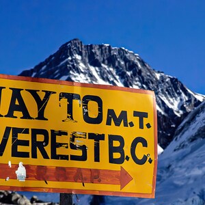 EVEREST Base Camp Mountaineering Sign - Etsy