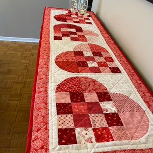Handmade Quilted Love Heart Table Runner - Etsy