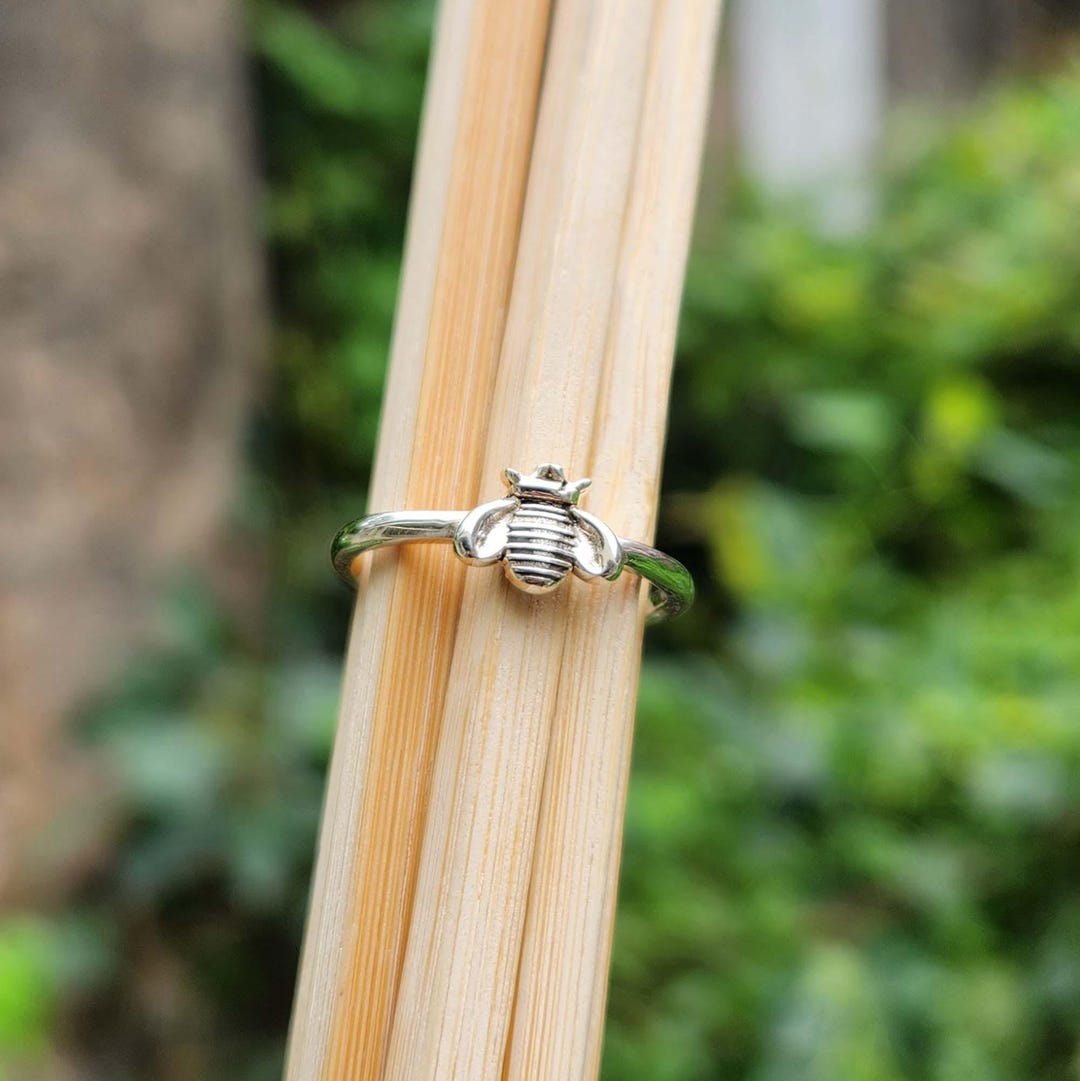 Honey Bee Ring- Gold Bee Ring - Minimalist Jewelry - Cute Dainty Ring ...