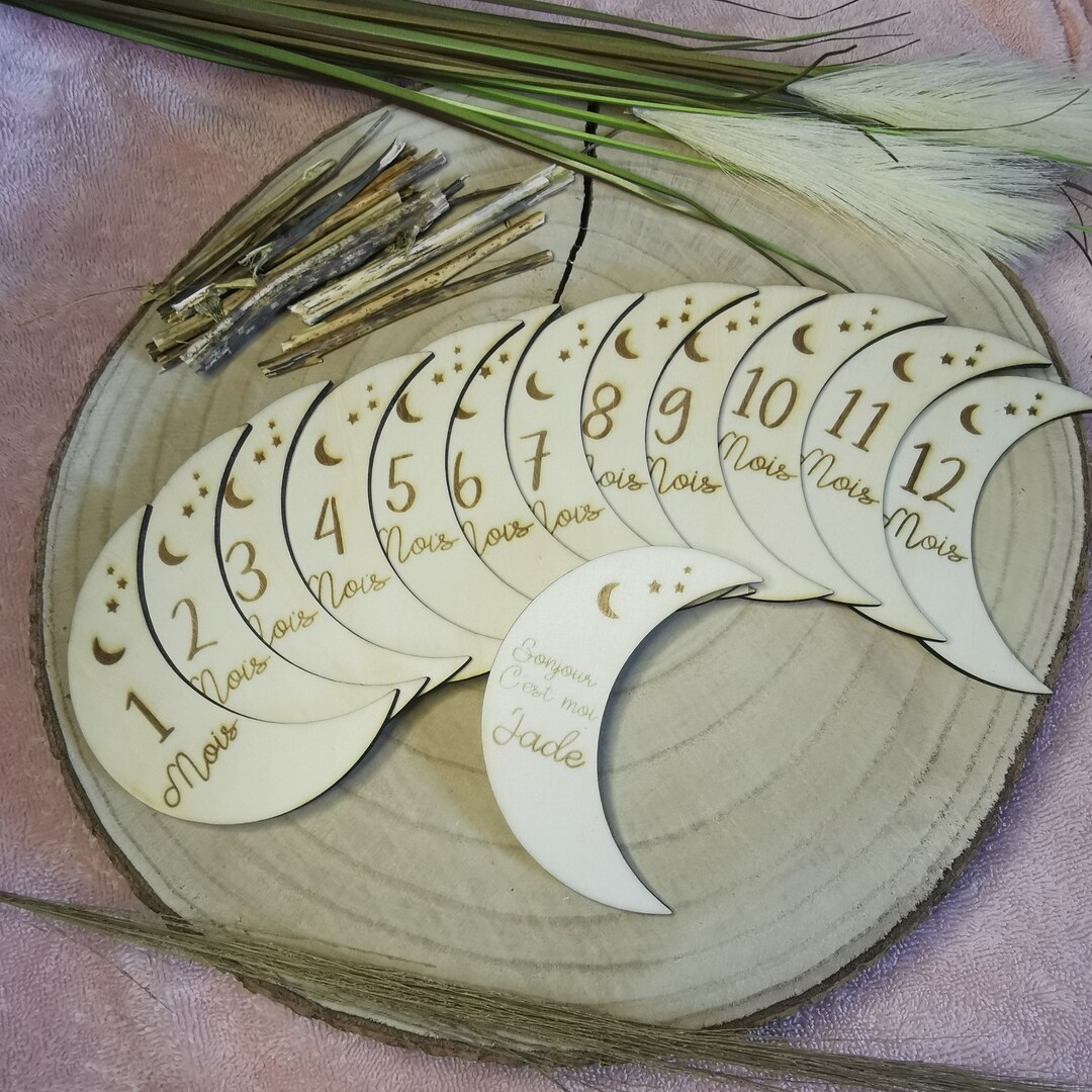 Moon-shaped Month Milestone Card for Newborn Photos, the Perfect Gift ...