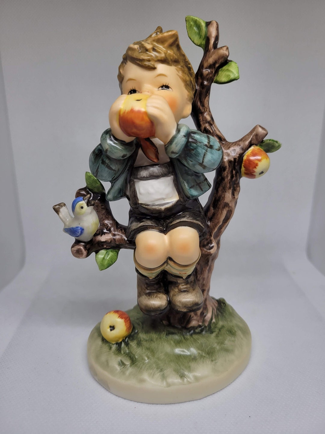 Goebel Hummel #272 an Apple A Day Hum 403 1974 Figurine, Gift, Gifts ...