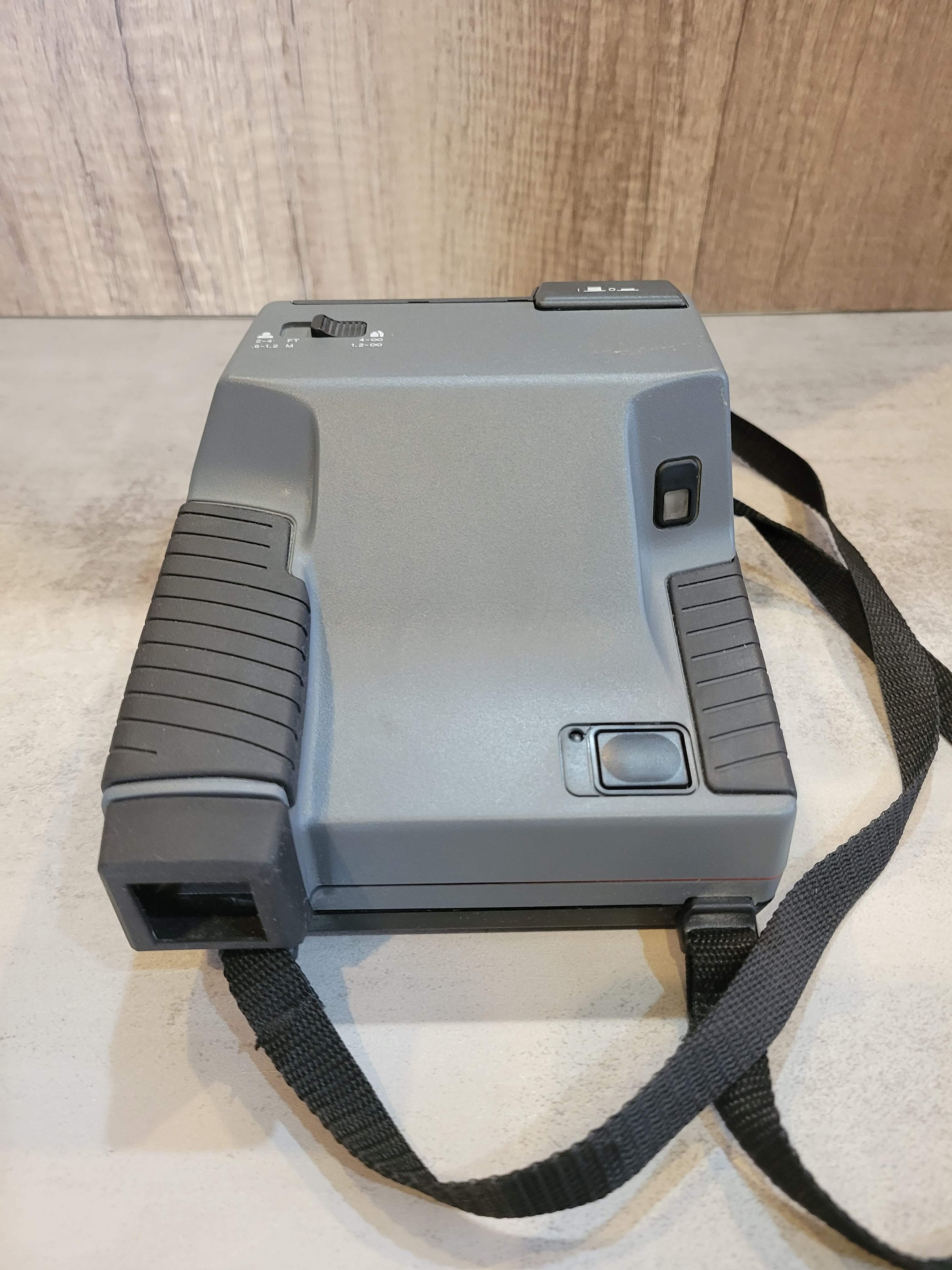 Polaroid Impulse Portrait Instant Camera 600 Plus With Built in Flash ...