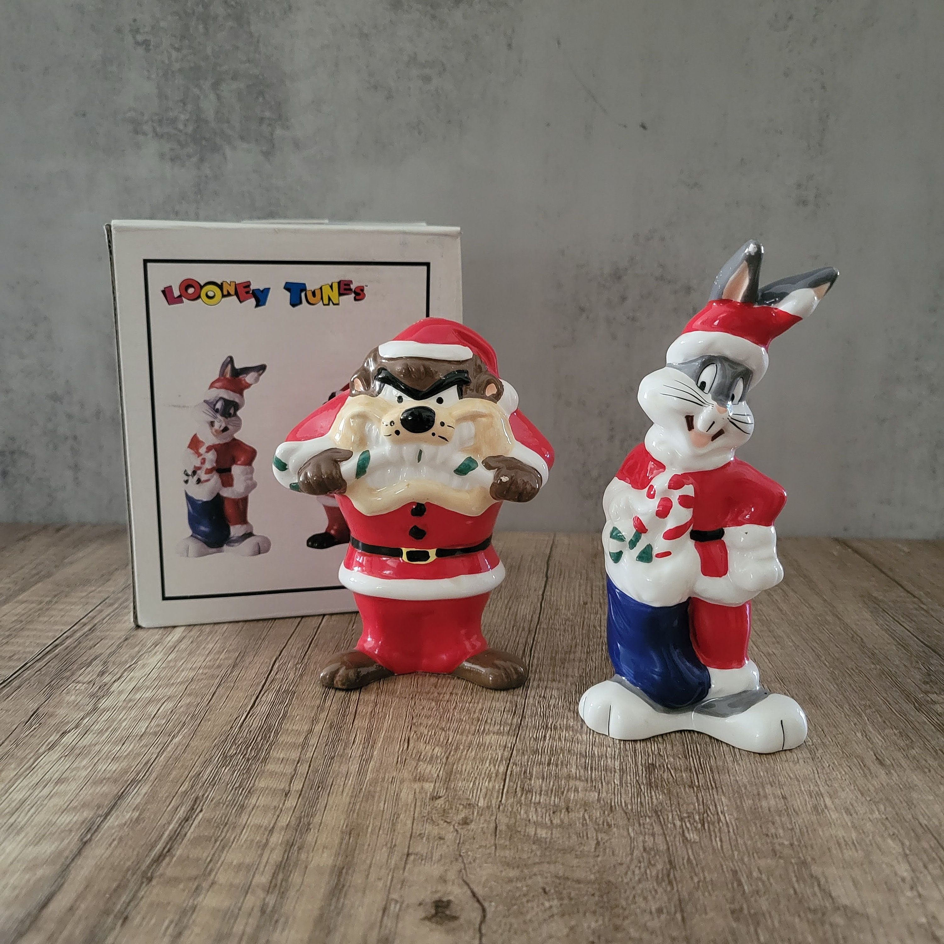 Looney Tunes Bugs Bunny and Taz Santa Salt & Pepper Christmas Holiday ...