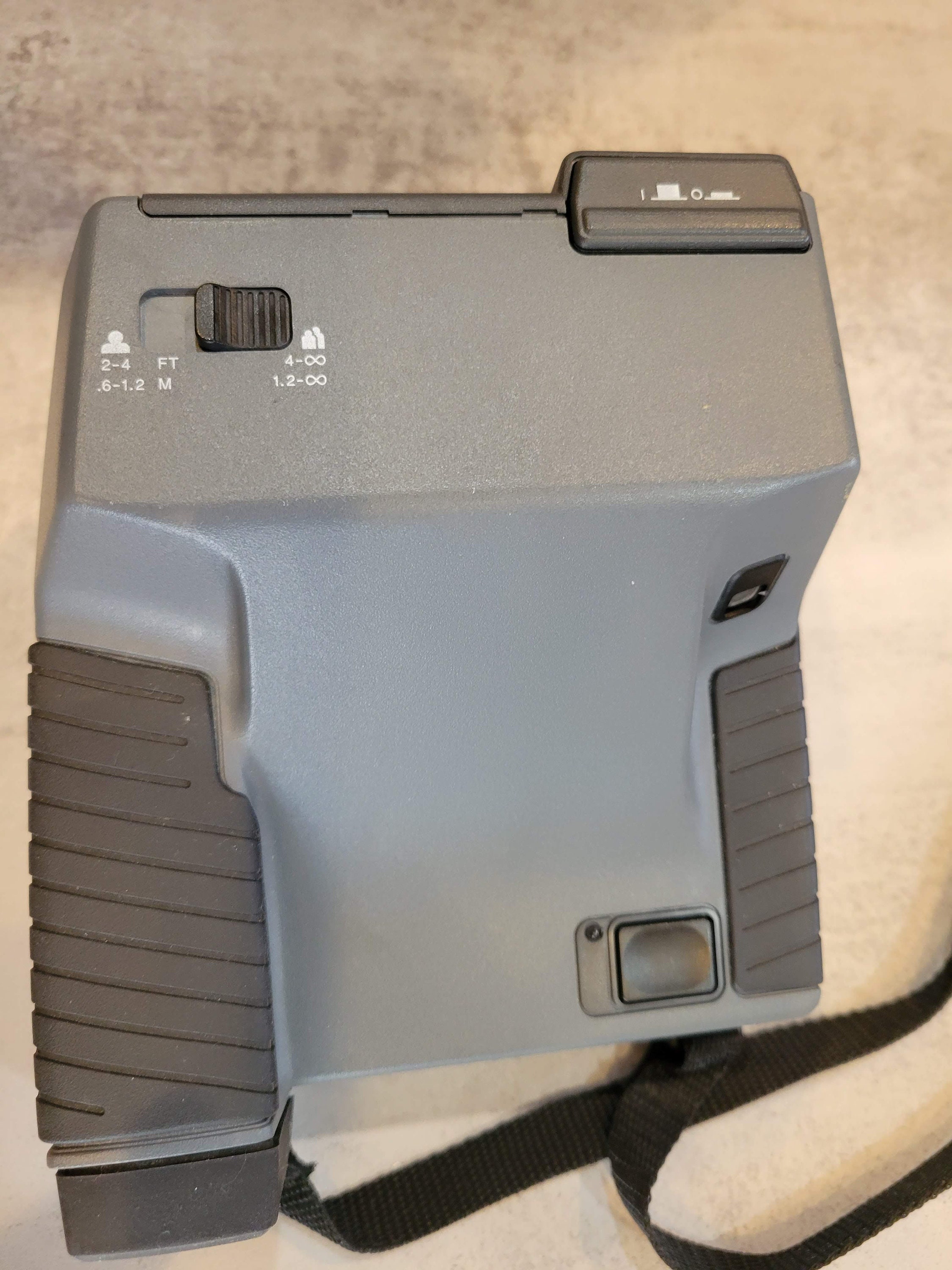 Polaroid Impulse Portrait Instant Camera 600 Plus With Built in Flash ...