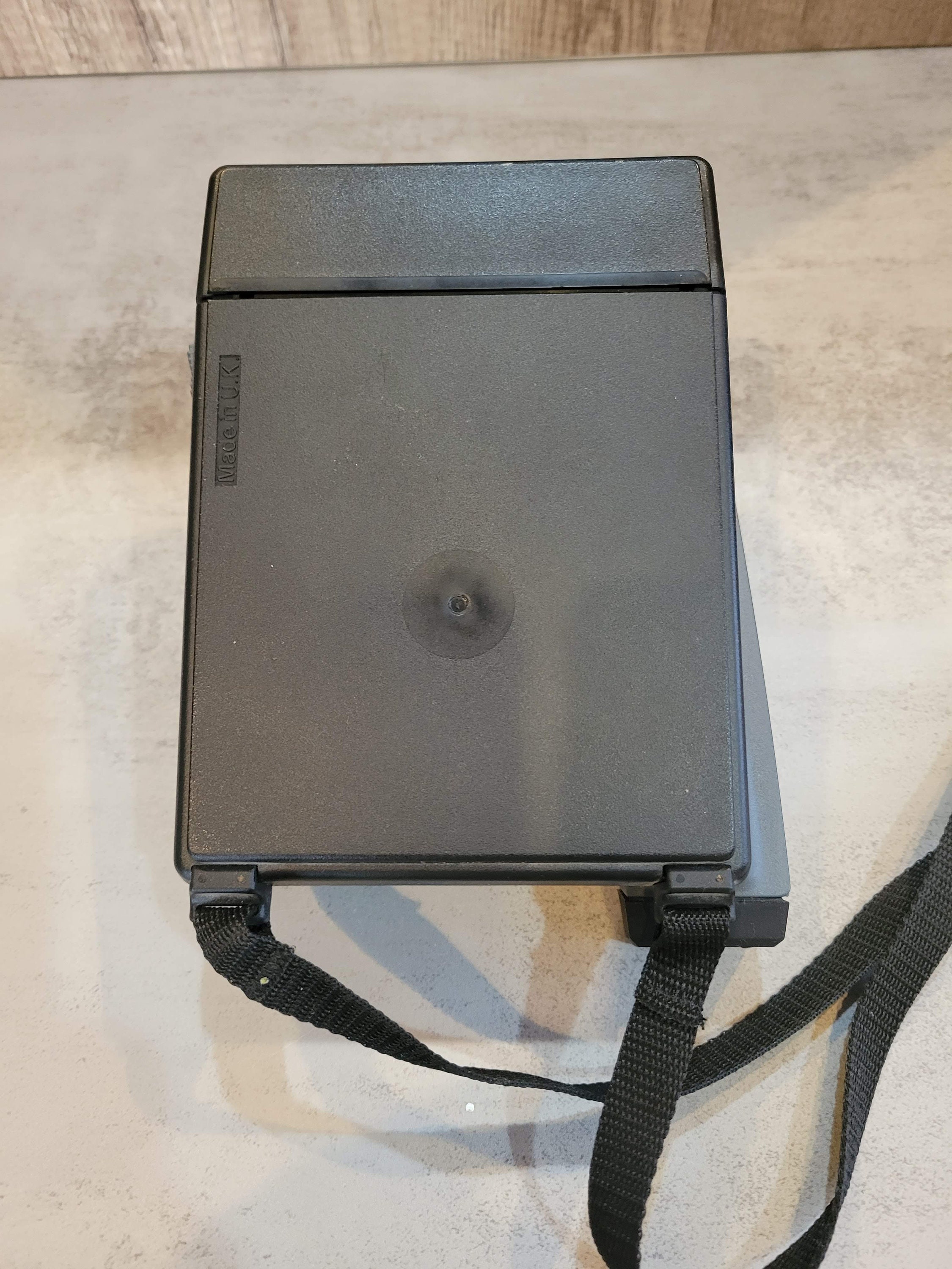 Polaroid Impulse Portrait Instant Camera 600 Plus With Built in Flash ...