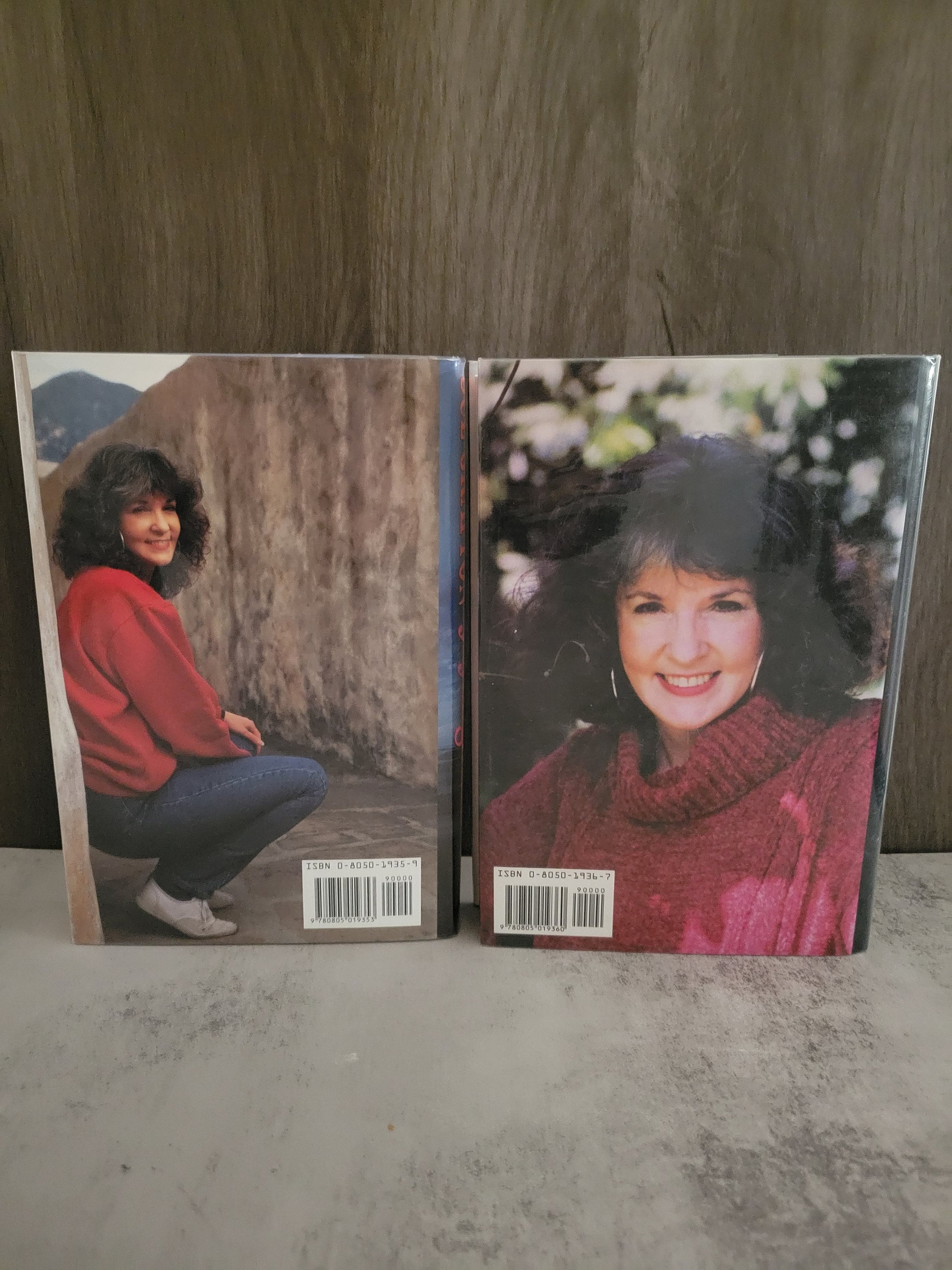 Sue Grafton, Kinsey Milhone Alphabet Series First Edition Book, J is ...