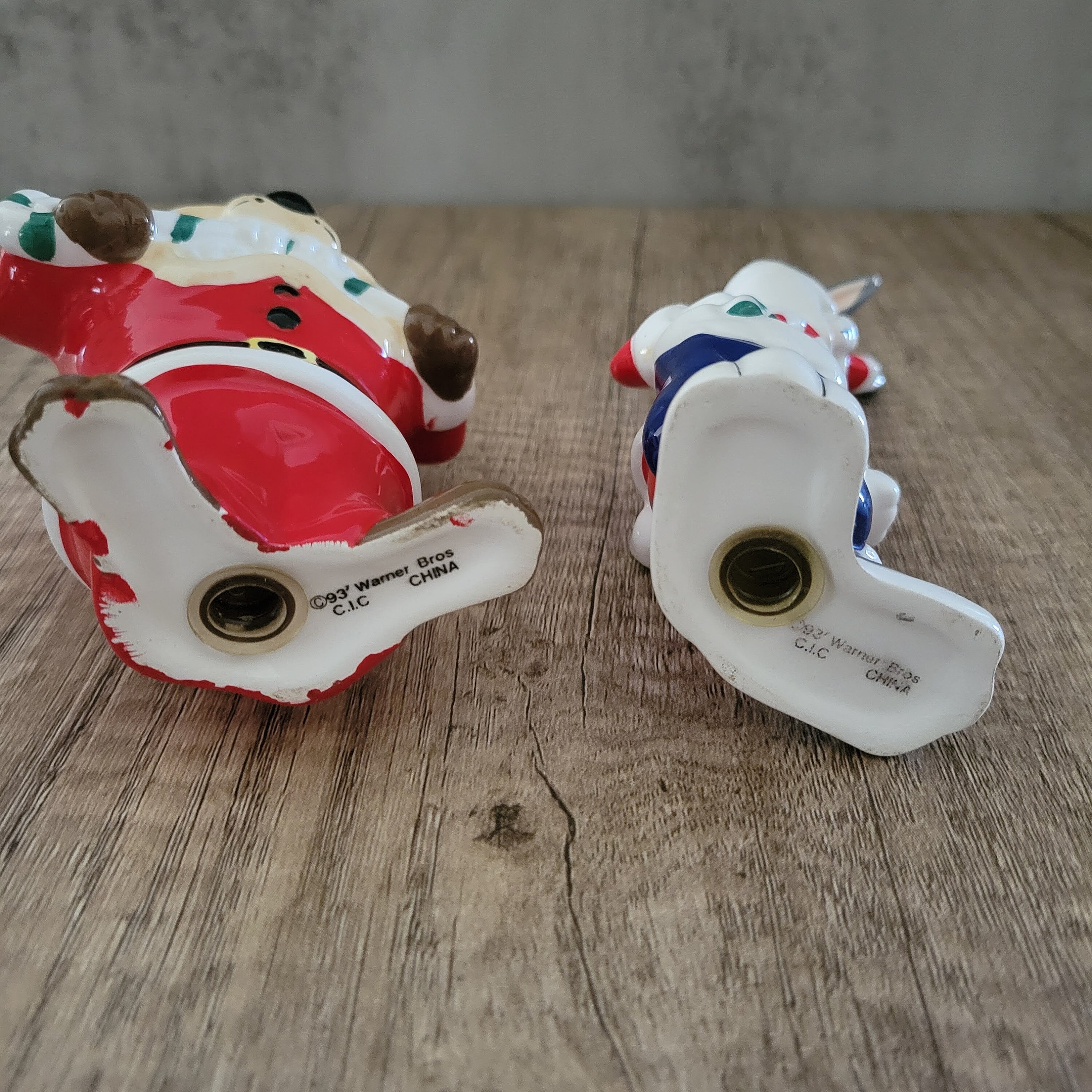 Looney Tunes Bugs Bunny and Taz Santa Salt & Pepper Christmas Holiday ...