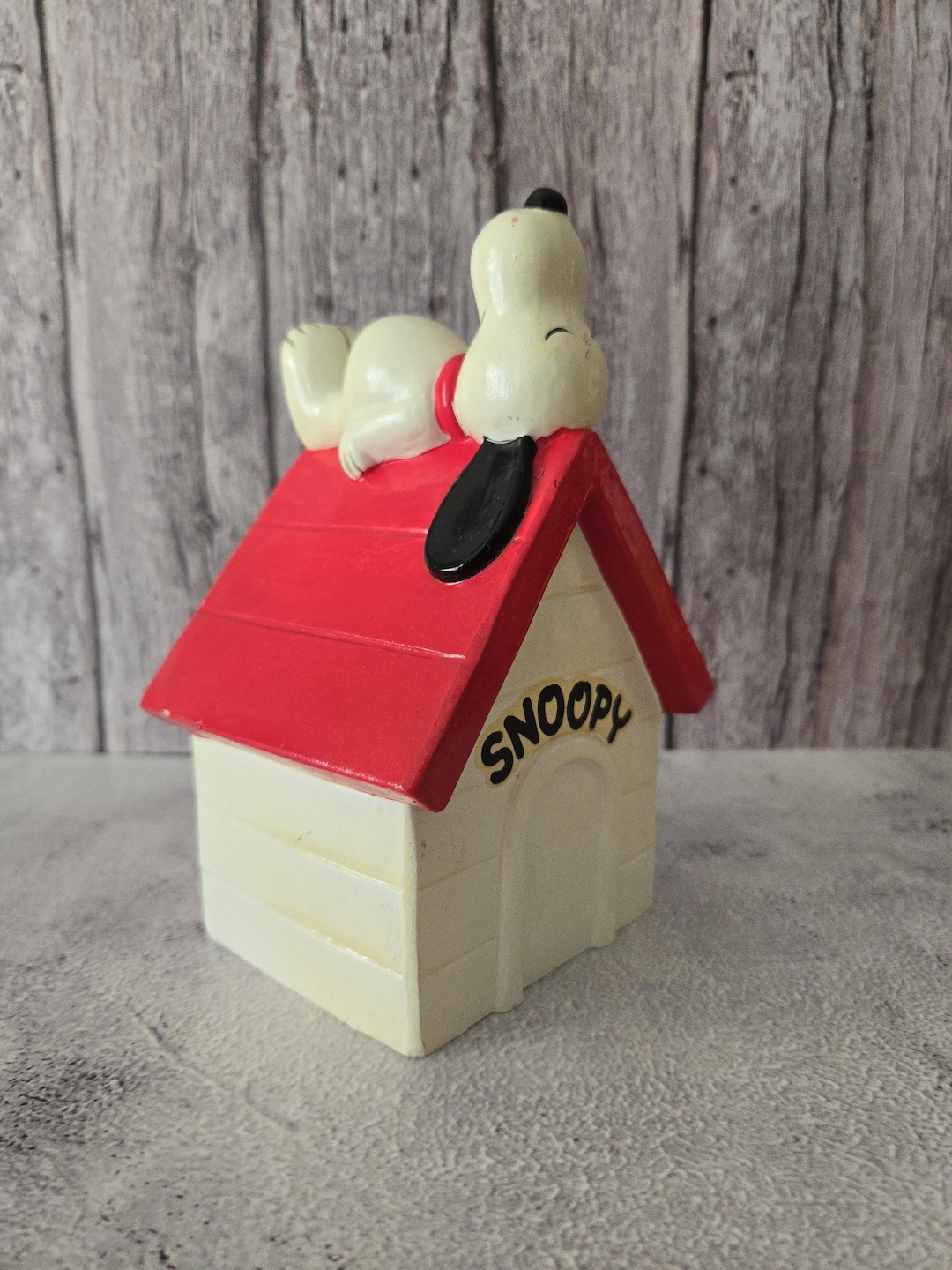 Vintage 1970 Snoopy Doghouse Coin Bank, Peanuts, Charlie Brown, Piggy Bank - Etsy