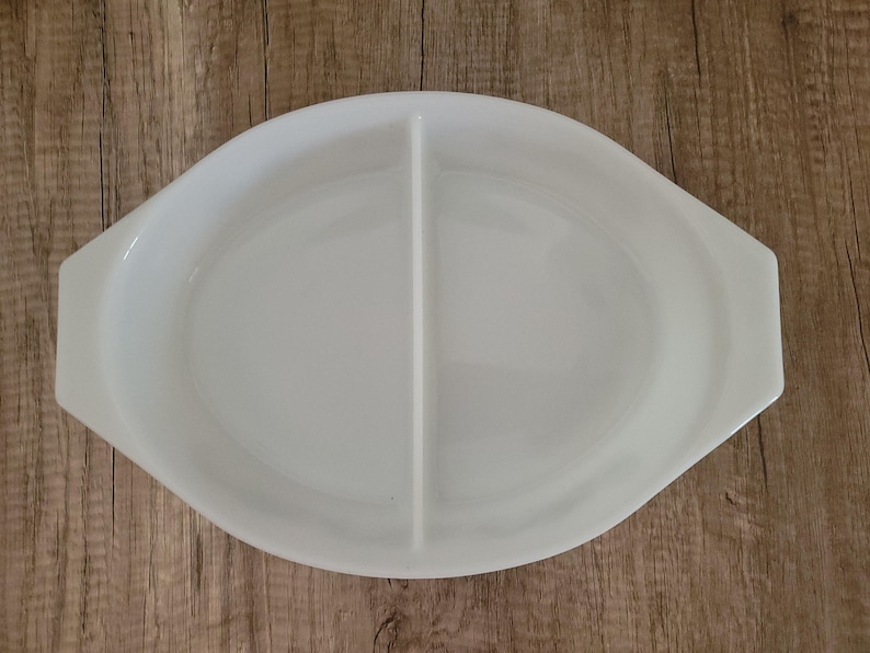 Vintage Pyrex Black Scroll Divided Dish With Lid, 1 1/2 Quart ...