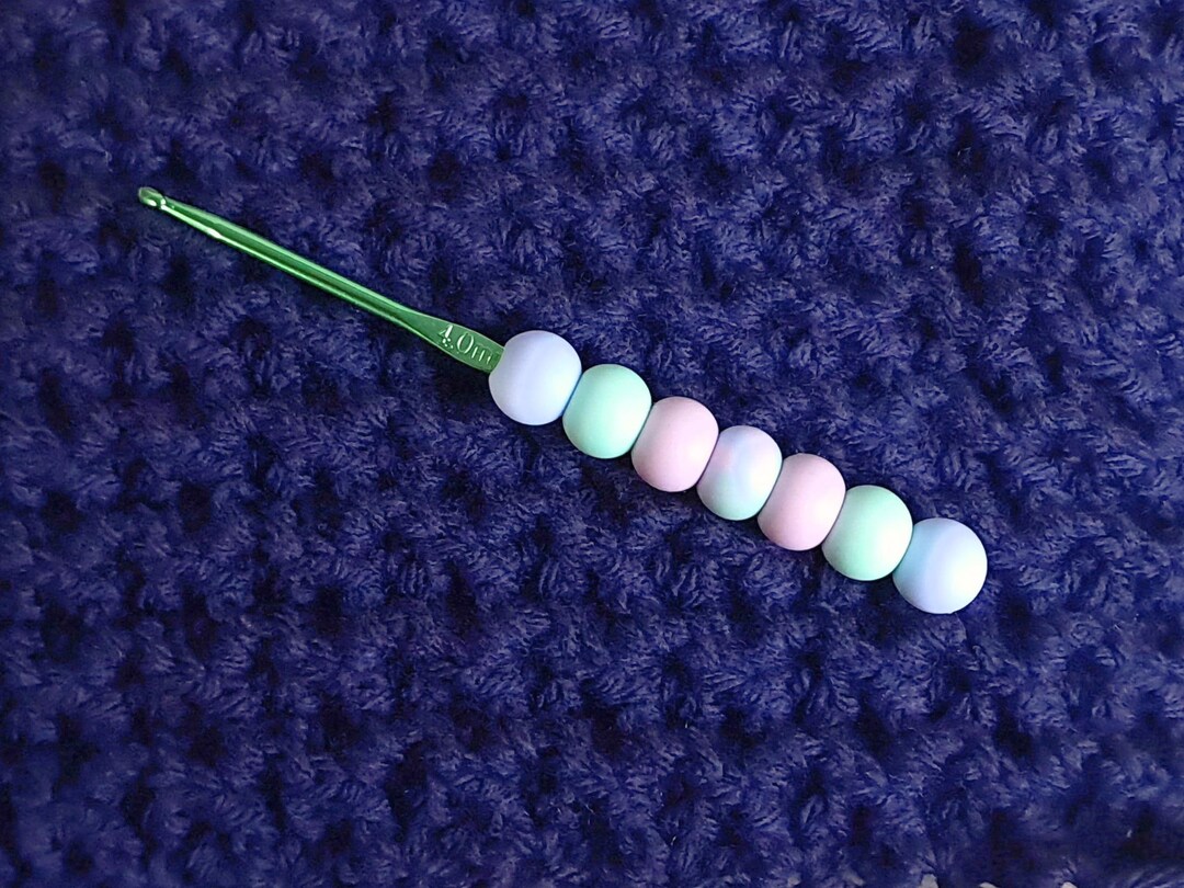 Pastel Coloured Ergonomic Crochet Hook, Comfy Grip Handle, Aluminium ...