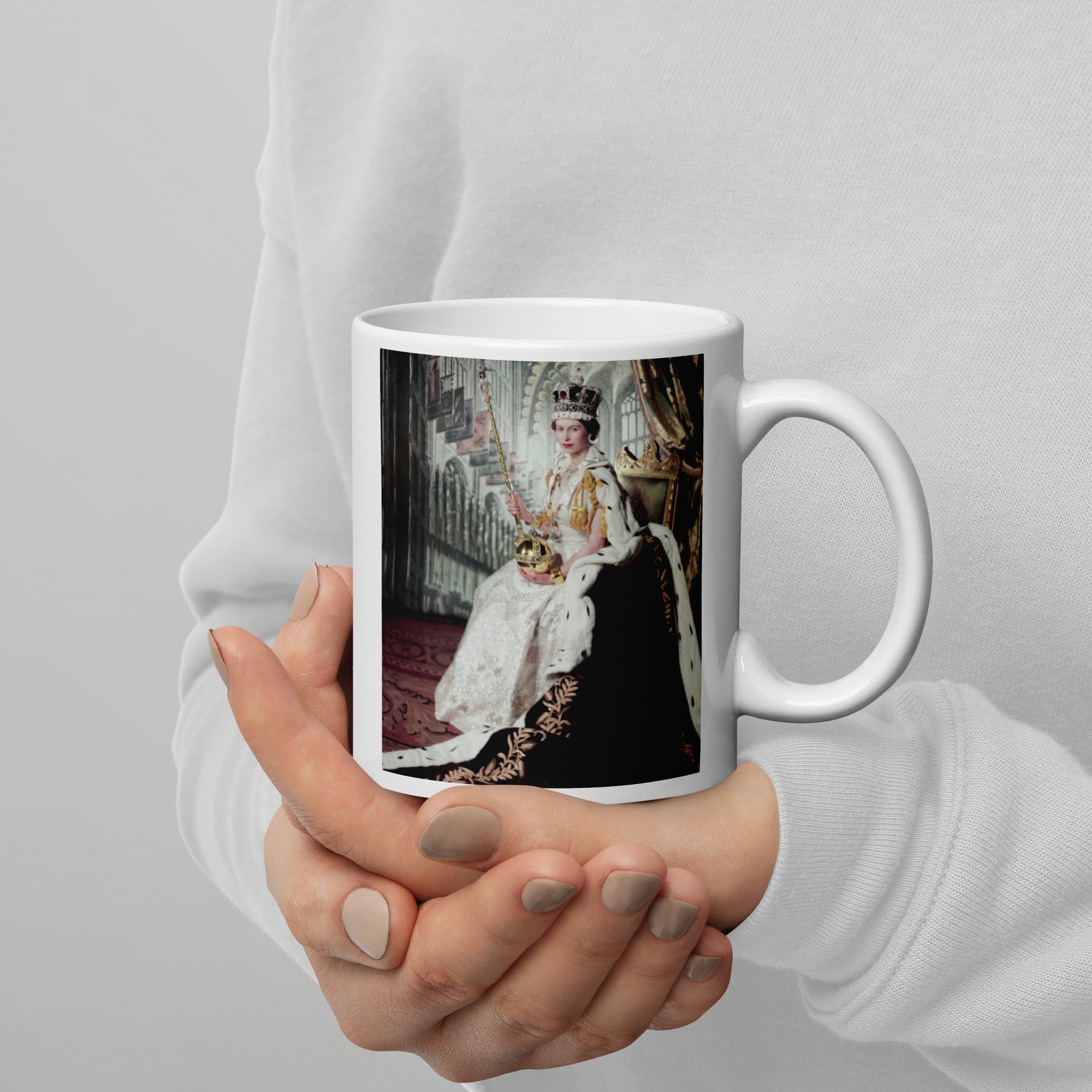 Queen Elizabeth II Portrait | Queen Elizabeth Mug Print | British Royal ...