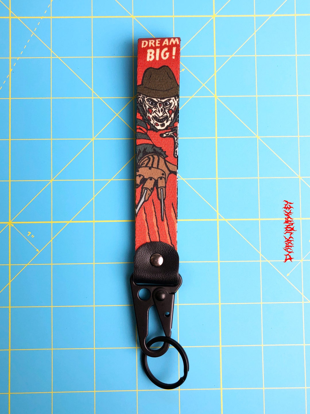 Freddy Krueger Horror Keychain - Etsy