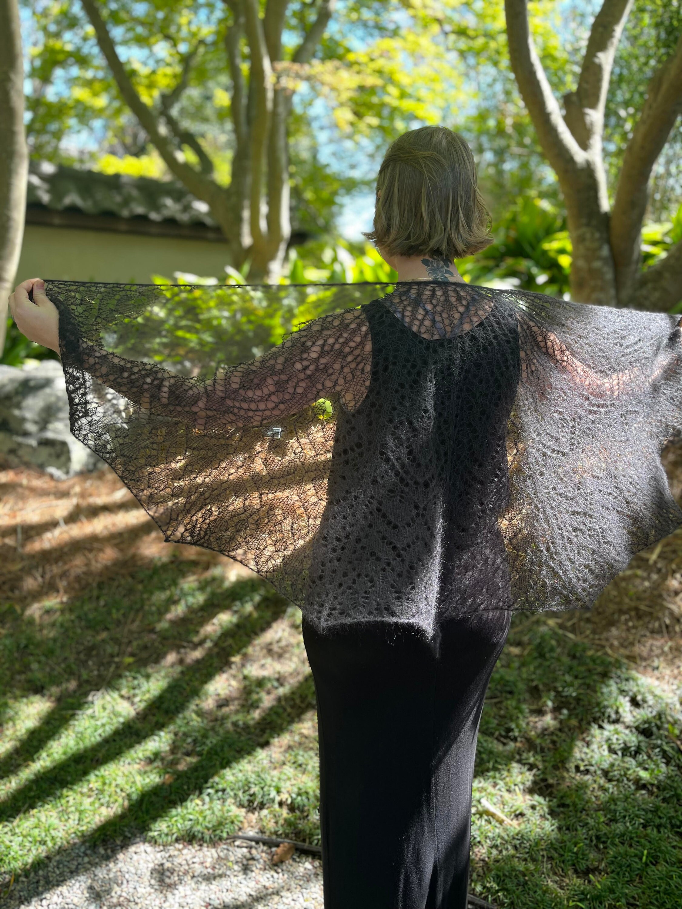 Novel Idea Shawl Knitting PATTERN - Etsy