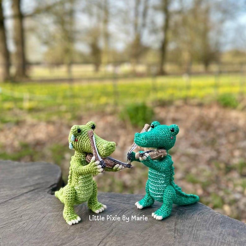 Alligator Crochet Pattern: Alfie the Violin Player (PDF Pattern) - Etsy
