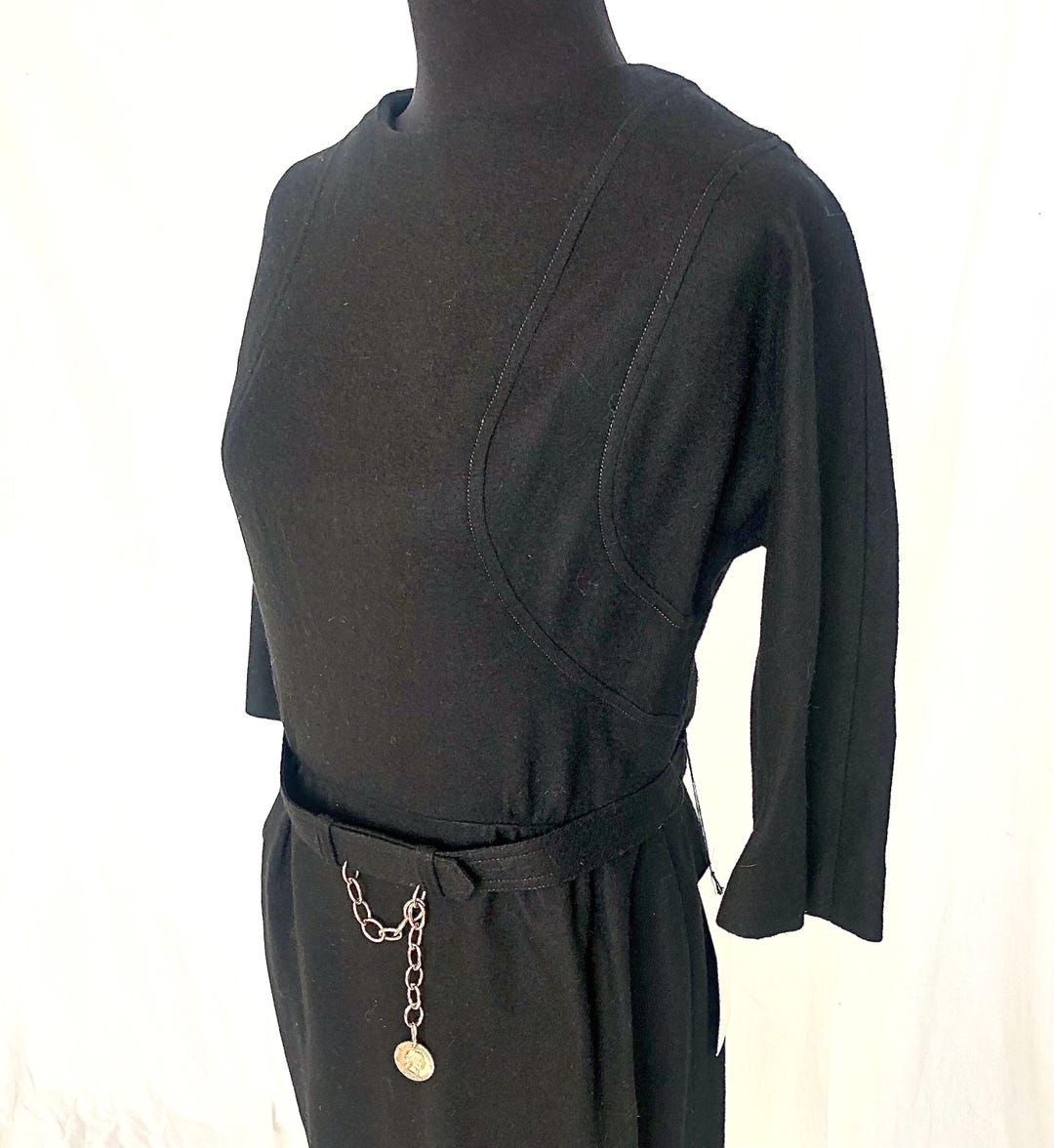 1960s MOD Fred Rothschild Wool Shift Dress With Gold Chain Belt ...