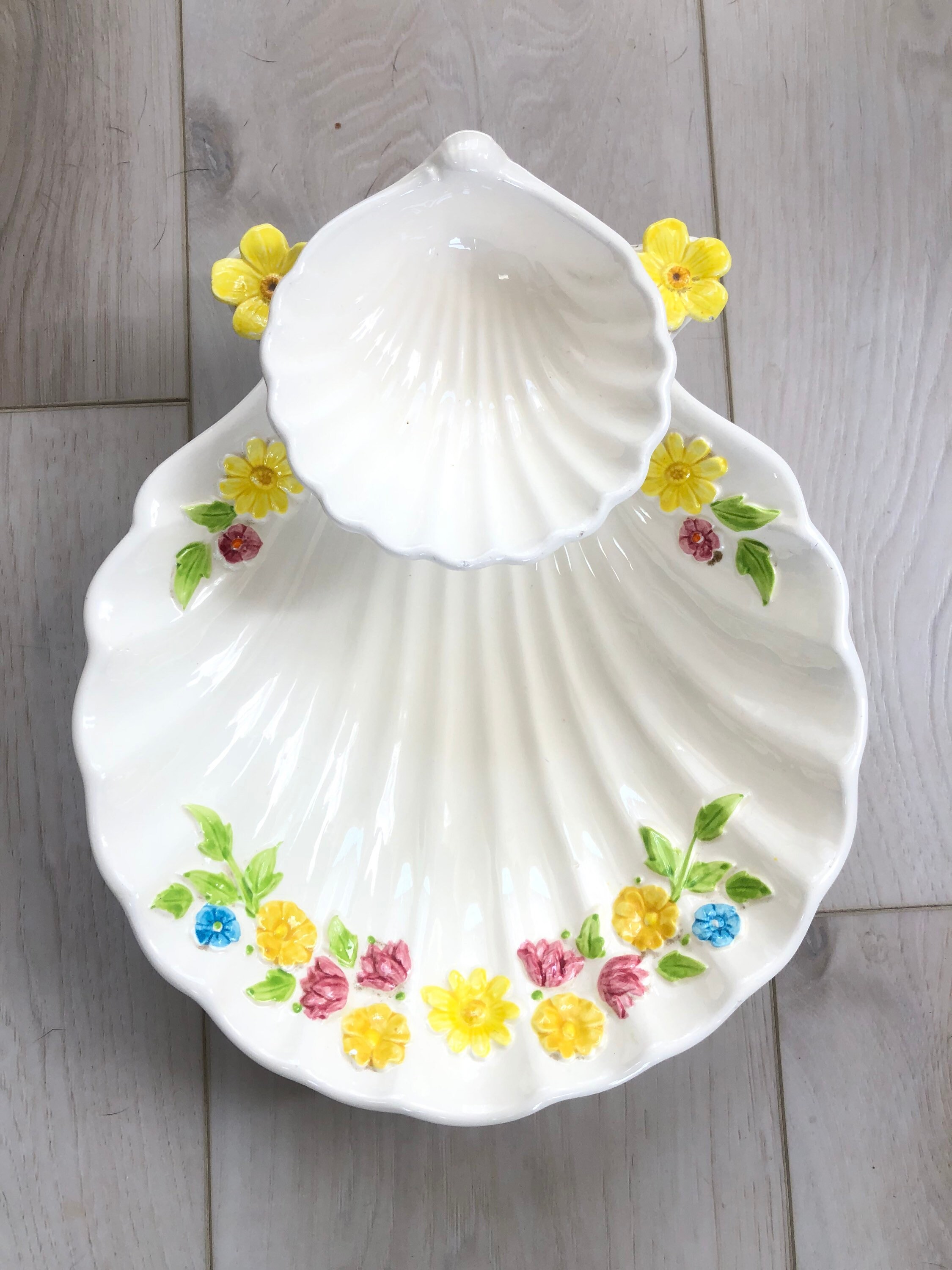 1950s Ceramic Seashell Chip and Dip Plate With Flower Design. Excellent ...
