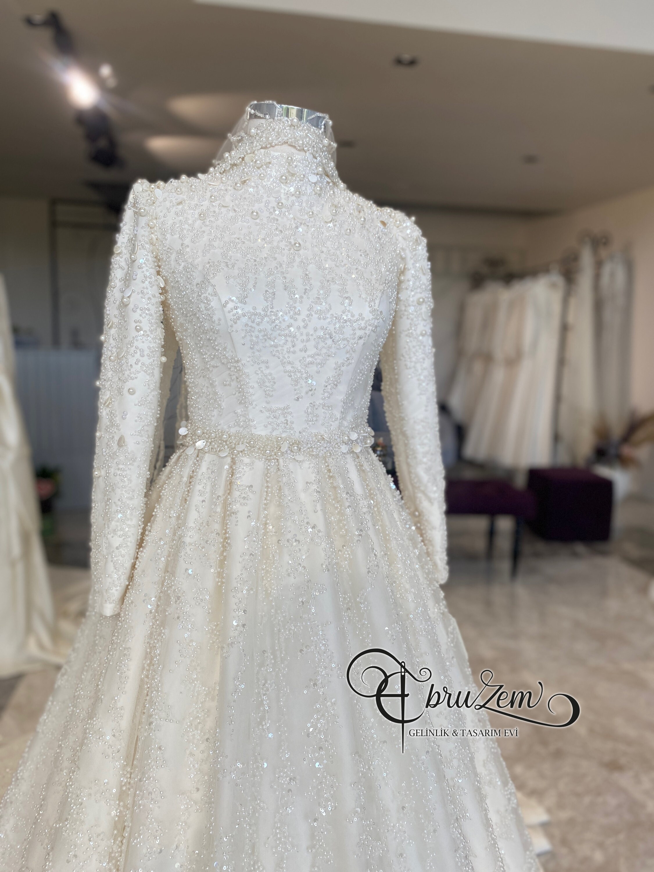 The Beauty of Elegance and Nobility Our Lace Embroidery Model. A Cut ...