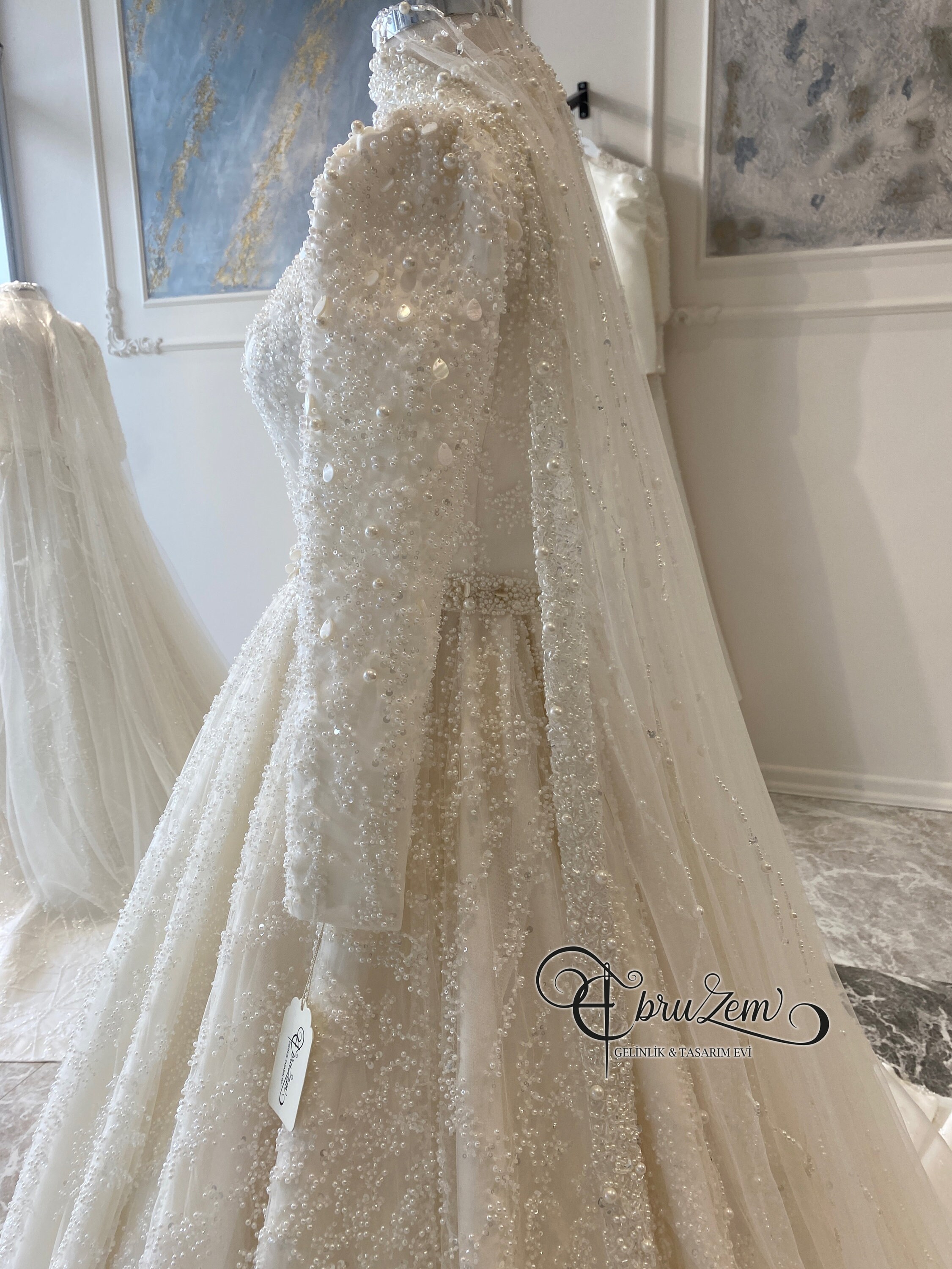The Beauty of Elegance and Nobility Our Lace Embroidery Model. A Cut ...