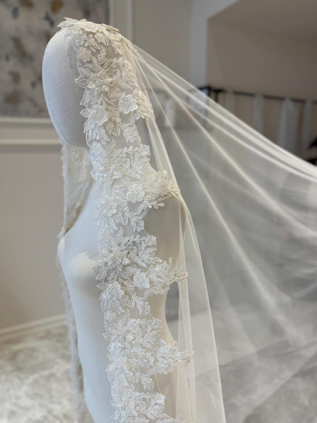 Luxurious Bridal Veil Lace and Bride Veils - Etsy