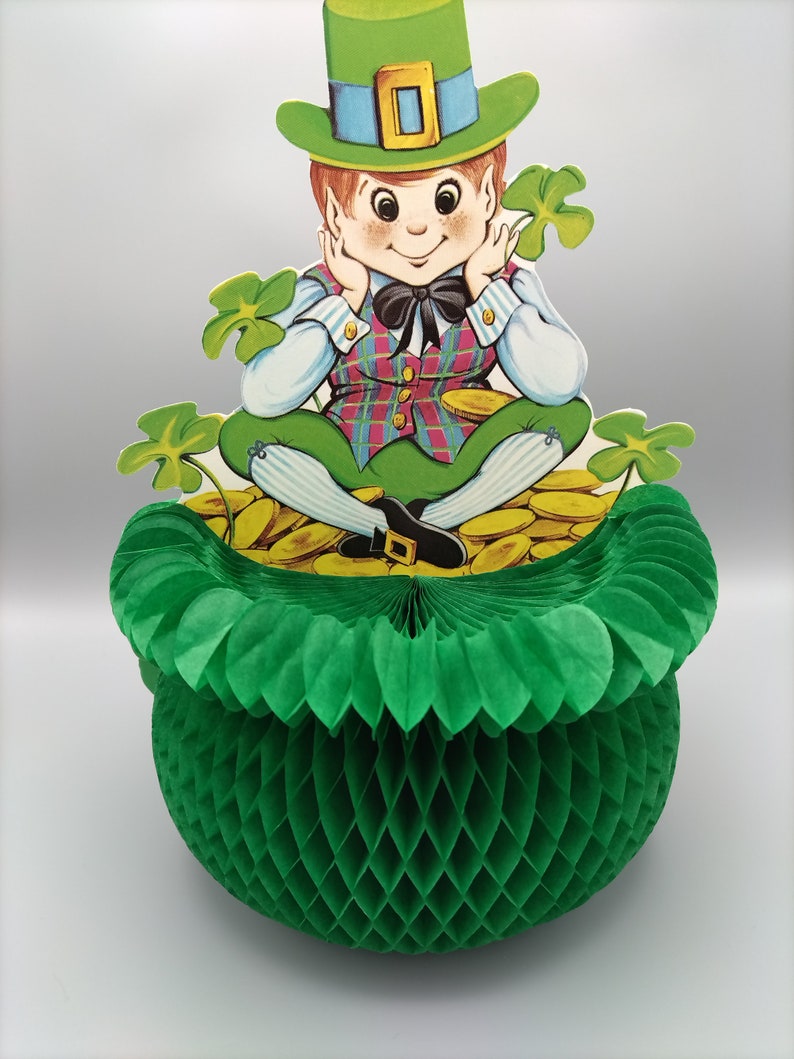 Leprechaun Pot of Gold ART Tissue Centerpiece A Beistle Creation #33676 ...