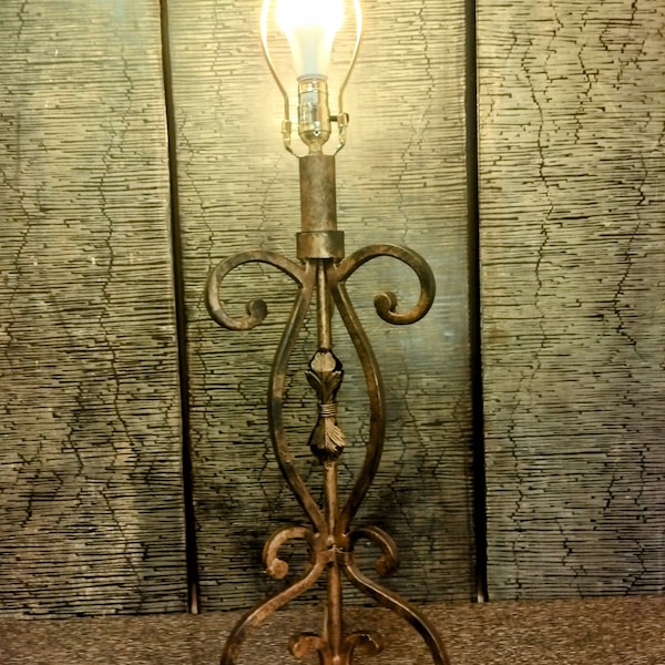 Metal Scroll Table Lamp - Etsy