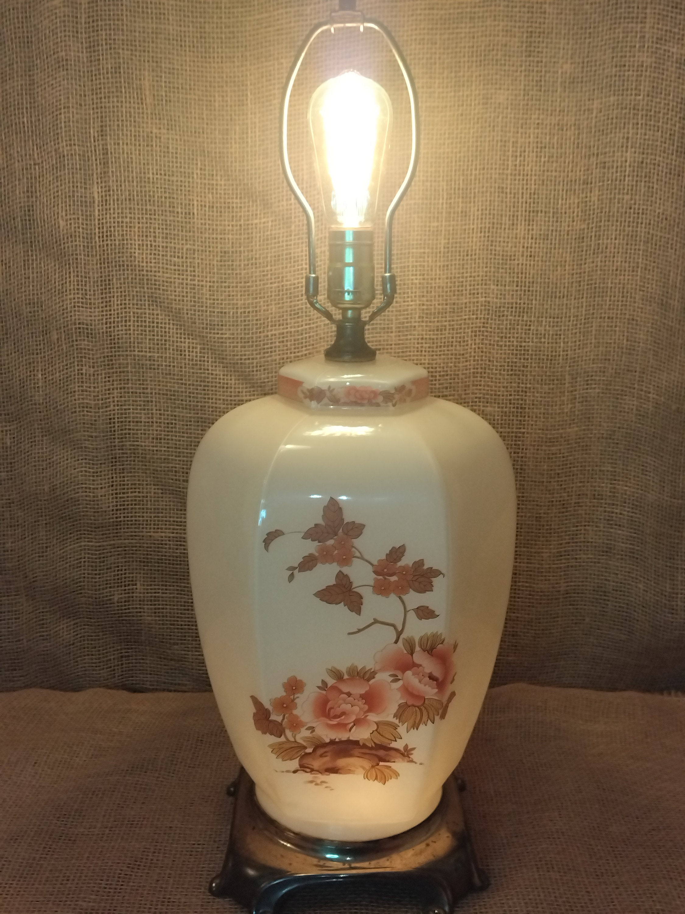 Vintage Accurate Casting Table Lamp Two Light Sockets 3-way ...