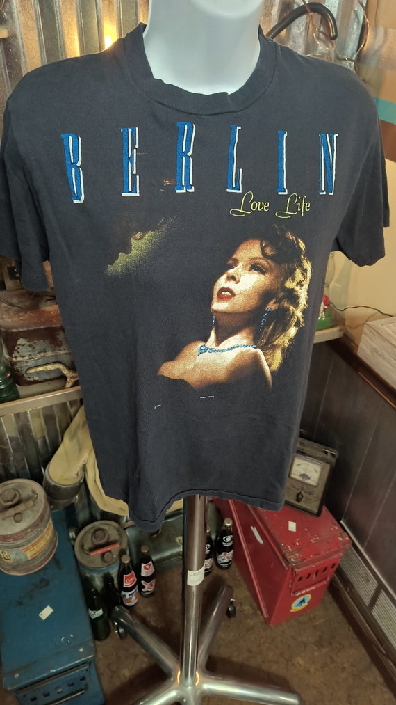 Vintage Tour T-shirt Berlin Love Life 1984- Hanes Te… - Gem