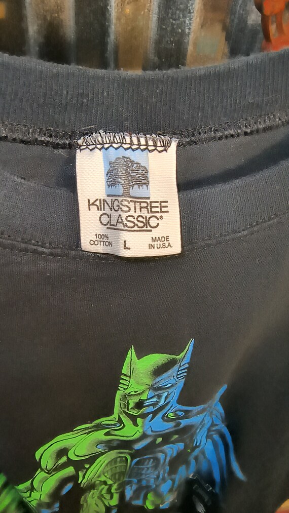 DC Comics: Batman Forever Six Flags Vintage Tee T-shi… - Gem