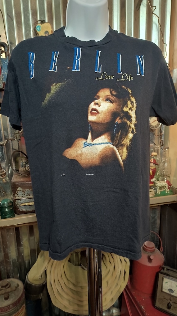 Vintage Tour T-shirt Berlin Love Life 1984- Hanes Te… - Gem