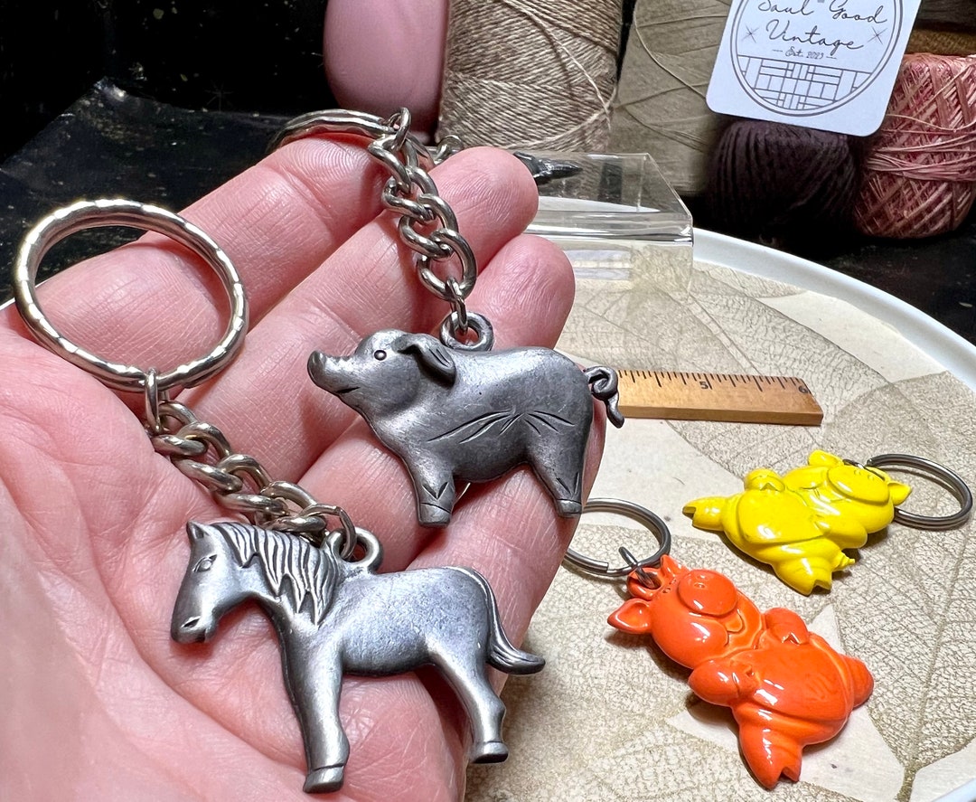 Farm Friends! Pigs, Horse, Armadillo Metal/enamel, Pewter Key Chains ...