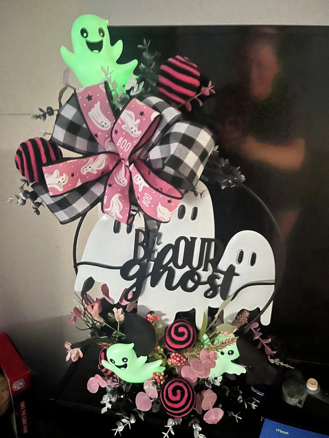 Pink Halloween Ghost Floral Centerpiece, Be Our Ghost Halloween Table ...