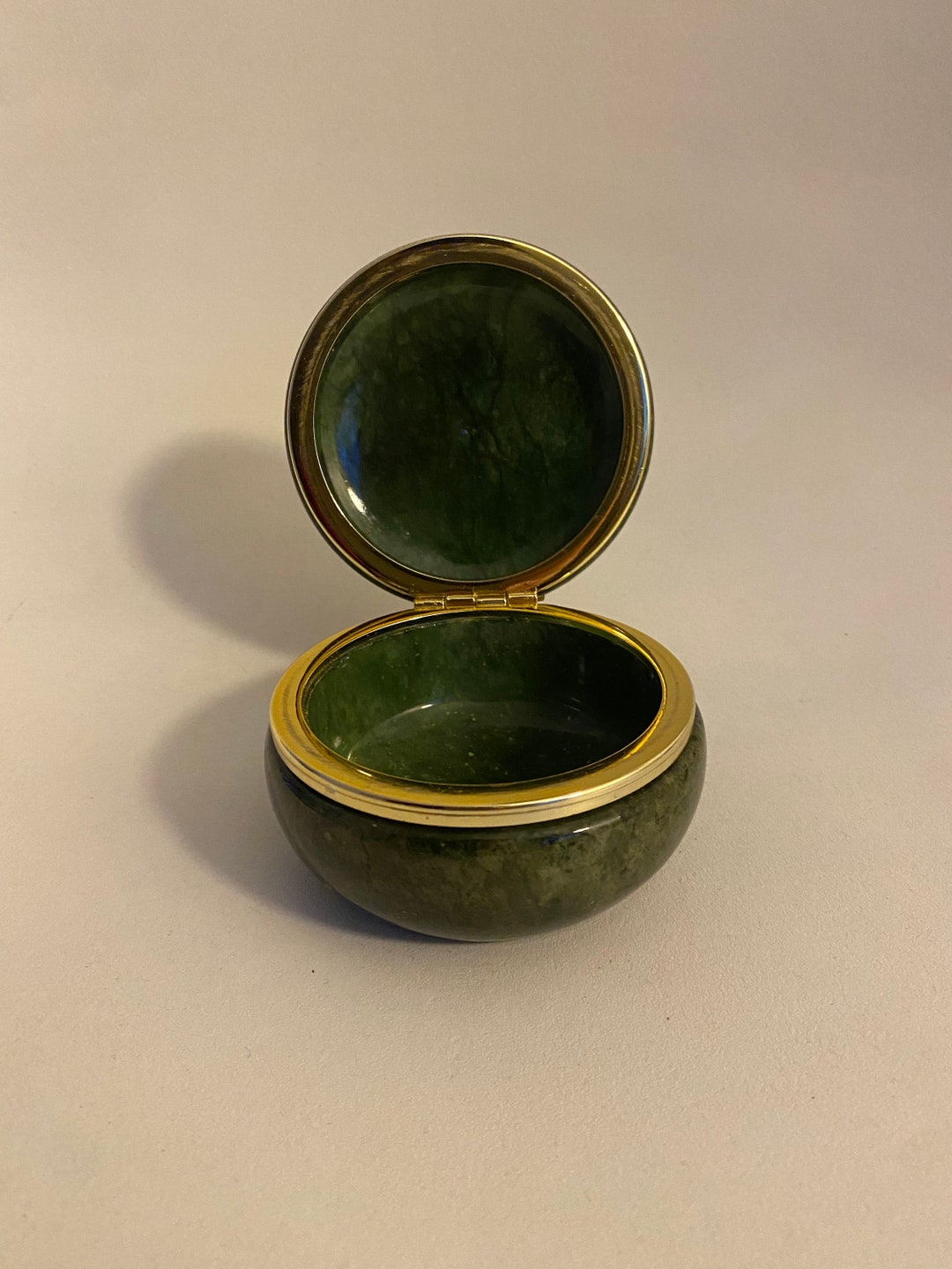 Vintage Hand Carved Italian Green Alabaster Box Hinged Lid Trinket or ...