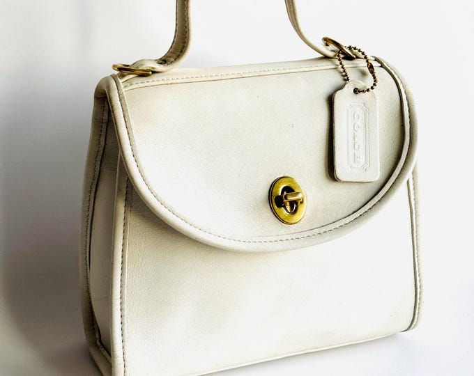 1990s Coach 'regina' Crossbody Bag in Black 90s Coach Crossbody 90s ...
