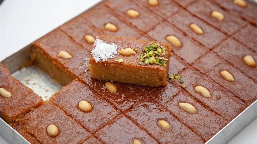 Famous Walnut and Almond Damascus Dessert, Homemade Pure Damascus ...
