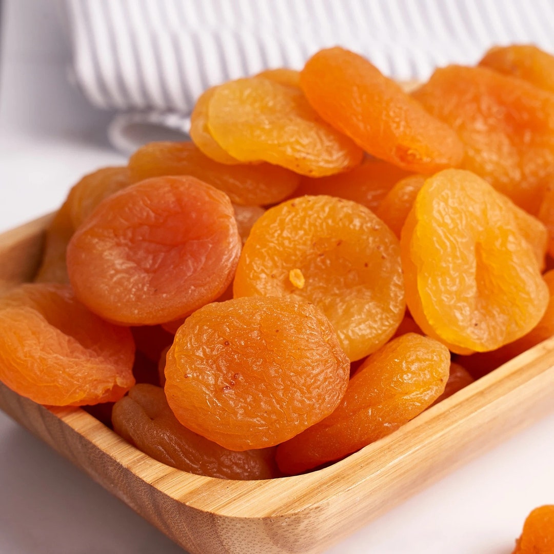Organic Dried Apricots, Homemade Dried Apricots Without Additives ...