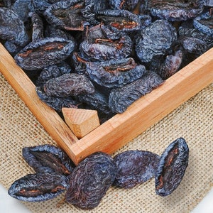 Organic Dried Plums, Homemade Dried Plums Without Additives, Authentic ...