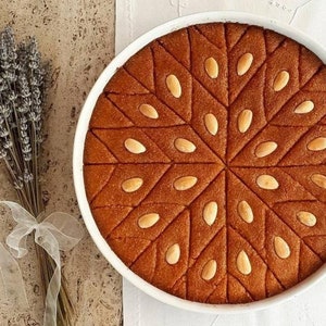 Famous Walnut and Almond Damascus Dessert, Homemade Pure Damascus ...