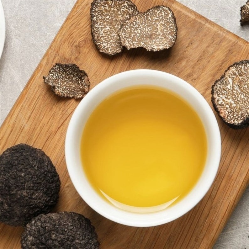 Black Truffle Oil, Natural Truffle Oil, Free of Additives and ...