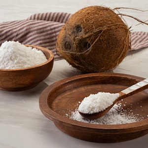 Organic Coconut Powder, Pure Coconut, Village Product Authentic Spices ...