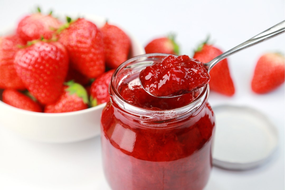 Organic Light Strawberry Jam, Homemade Strawberry Jam Without Additives ...