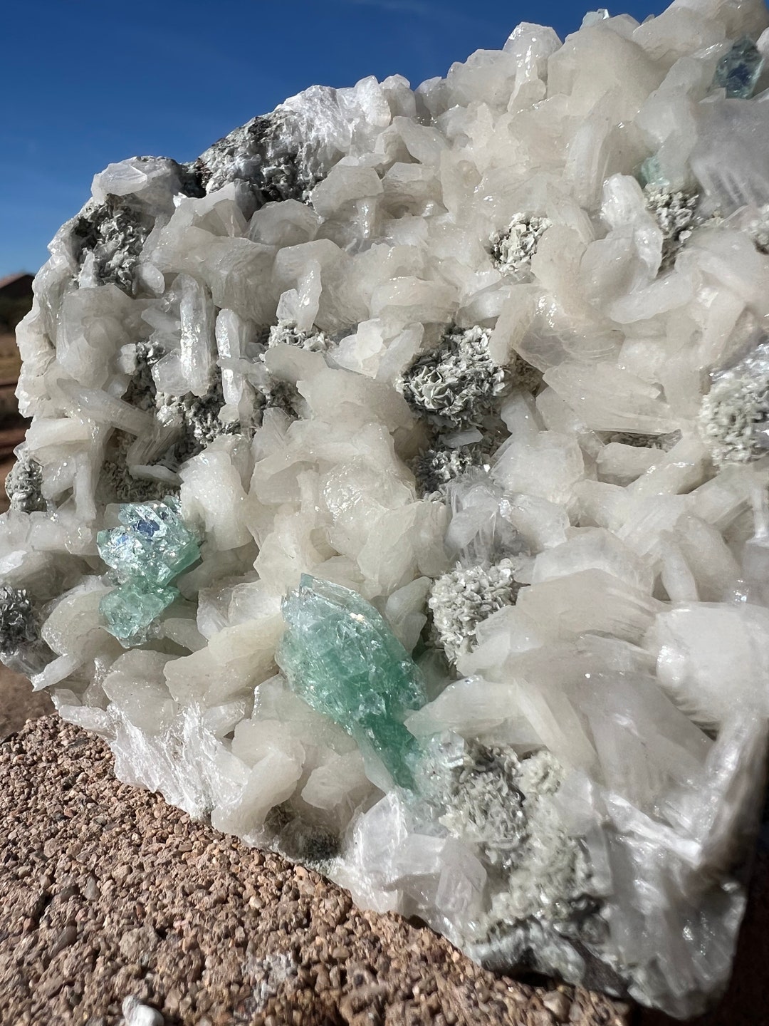 Blue Apophyllite With Lustrous White Stilbites , on White Druzy ...
