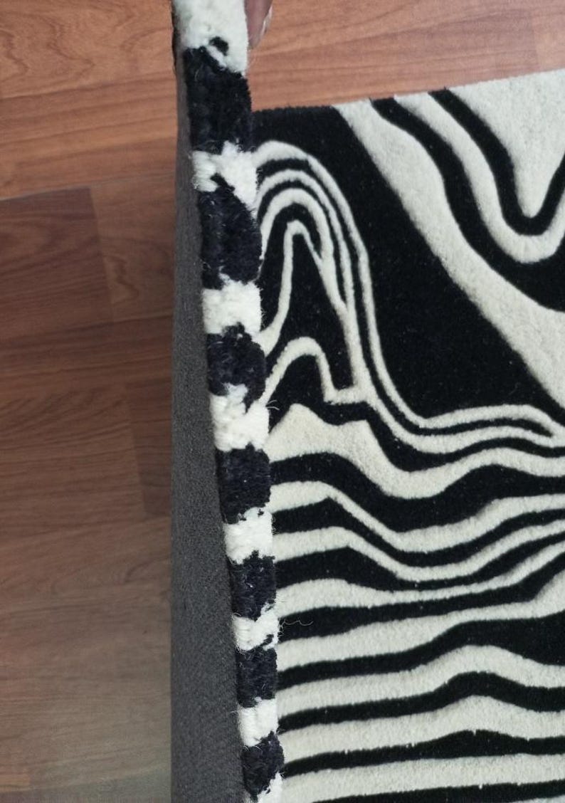 Handmade Elegant 8x10 Irregular Shape Rug ,hand-tufted Black and White ...