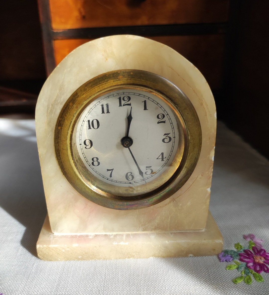 Timeless Antique Onyx Pink, Beige Marble Table Clock, Mantel Clock ...