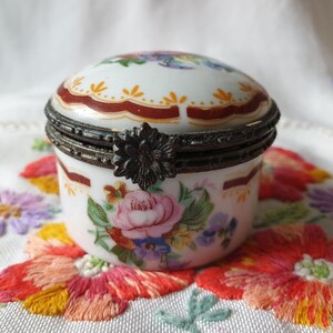 Vintage Floral Porcelain Trinket Box - Etsy
