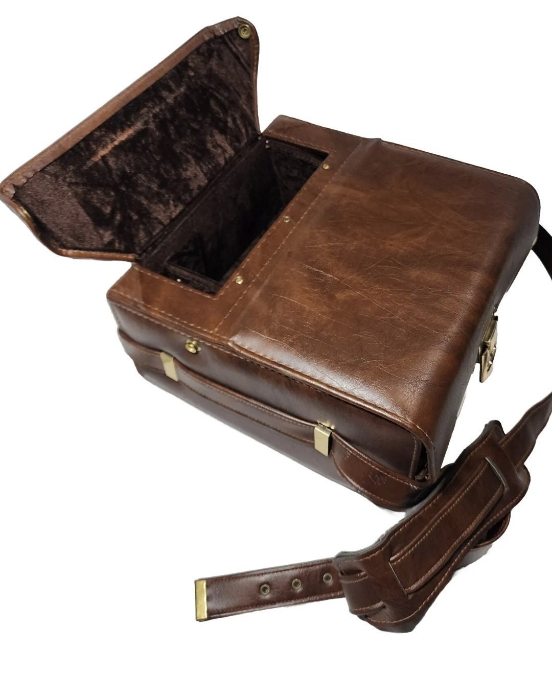 Vintage Old Large Camera and Accessories Bag by Diamond Gadg-it ...